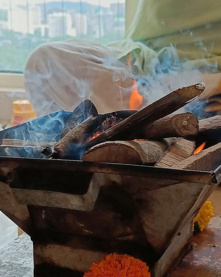 The Benefits and Scientific Reasons Behind Havan Rituals - HarGharPuja